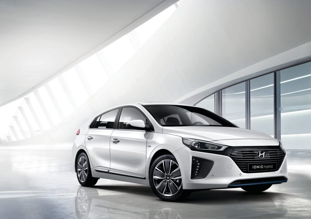 Hyundai ioniq 28 kwh range store